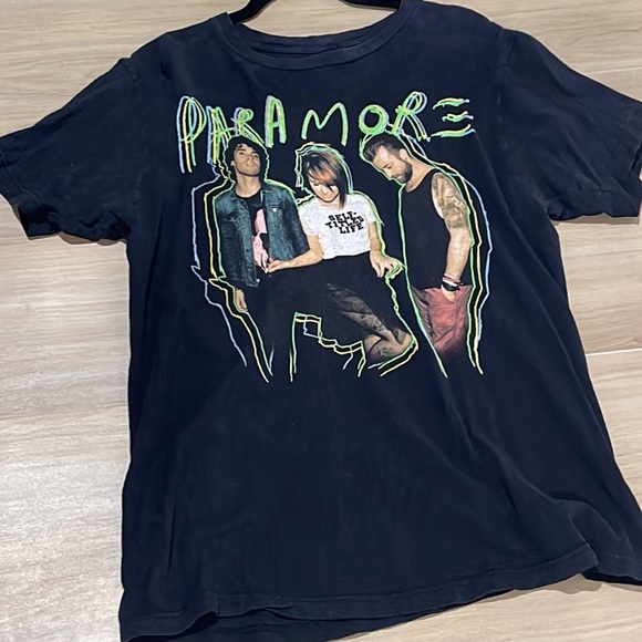 Shirts | Paramore Tour Shirt Large | Poshmark